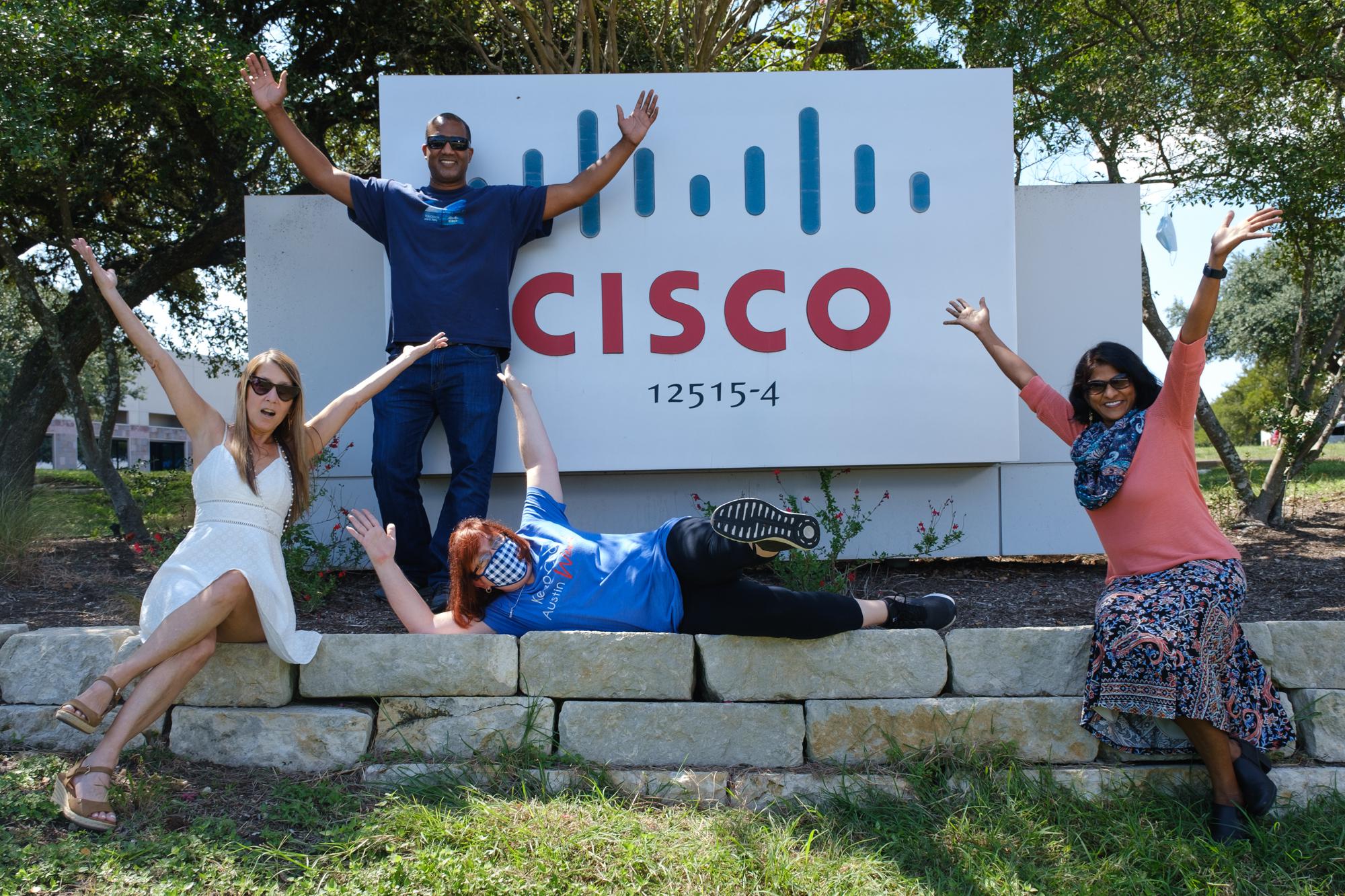 Cisco Systems keeps employees in the loop