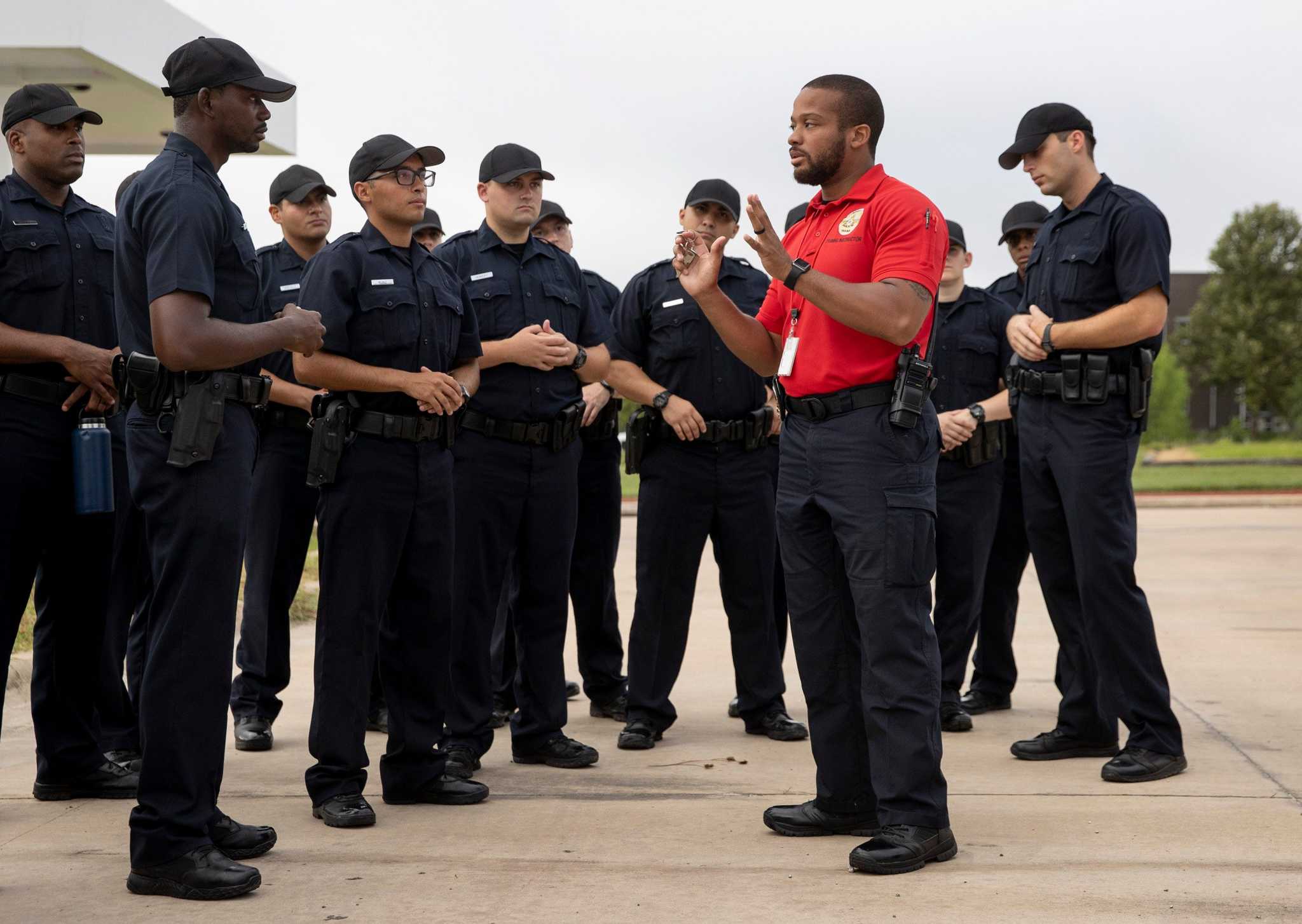 Opinion: Adopt the military's model to develop police leaders