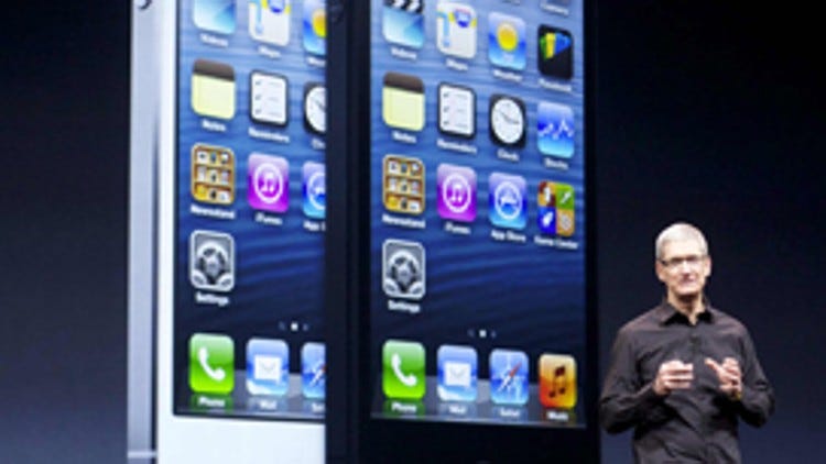 Apple CEO apologizes for new map app