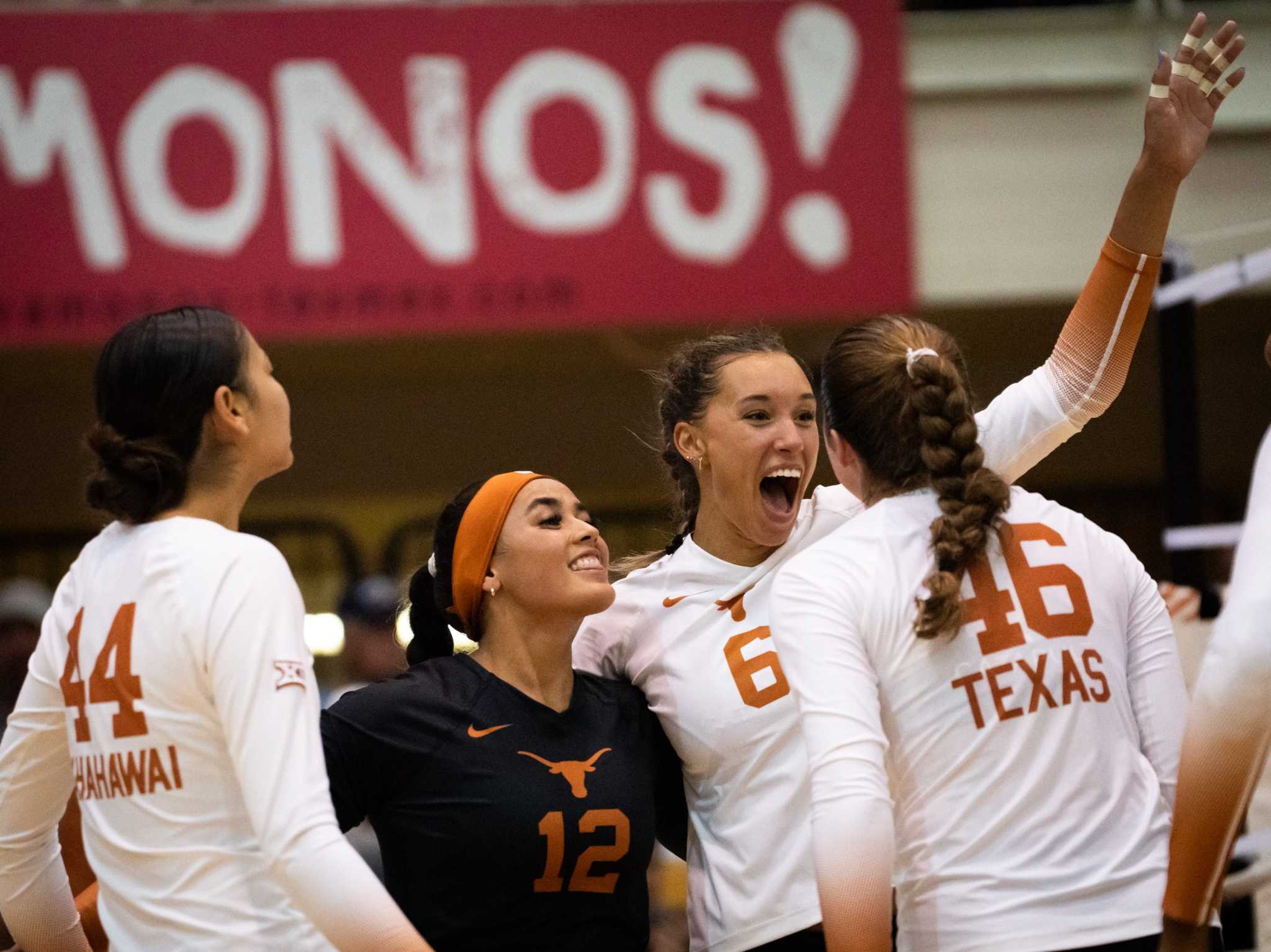 With first practice, Texas volleyball begins its NCAA title defense