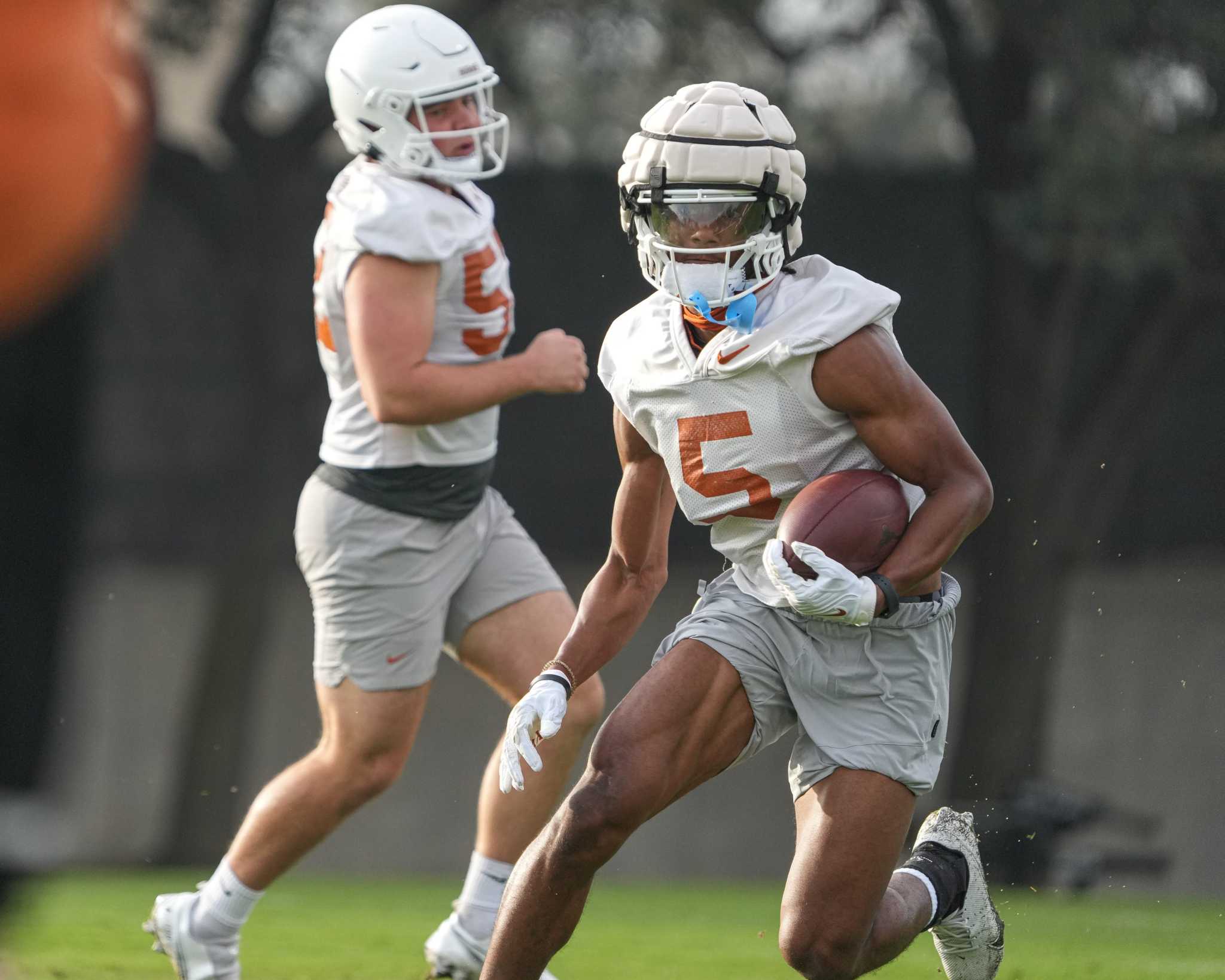 Talented Texas freshmen reveal loaded roster, big contributors