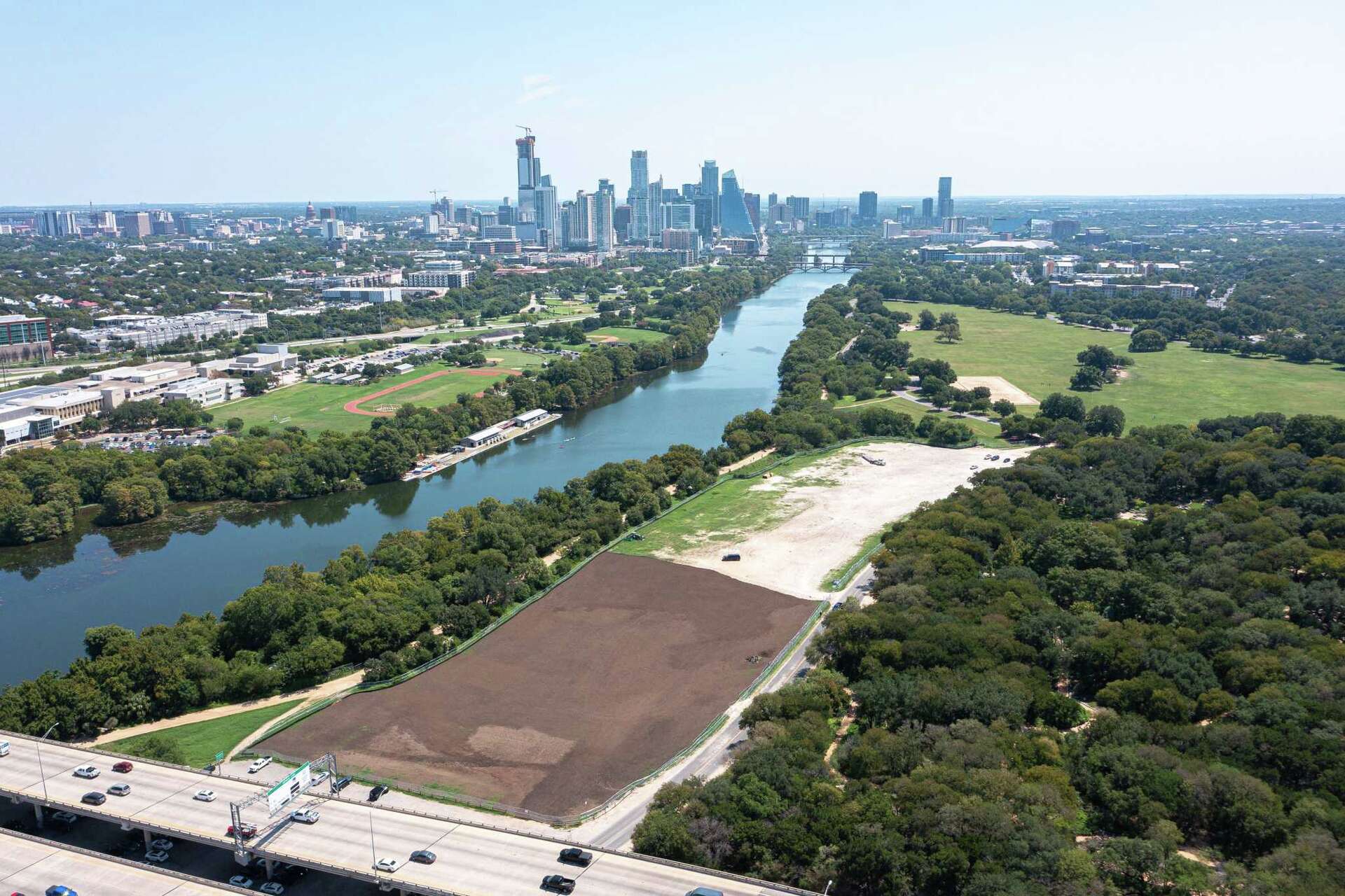 does zilker park have free parking