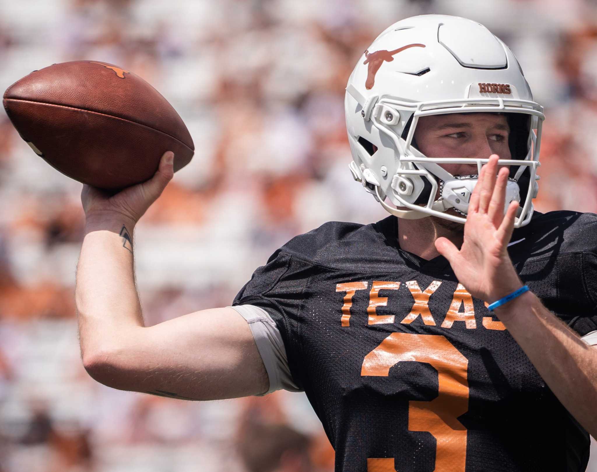 Texas' Ewers, Worthy named to Earl Campbell Tyler Rose watch list