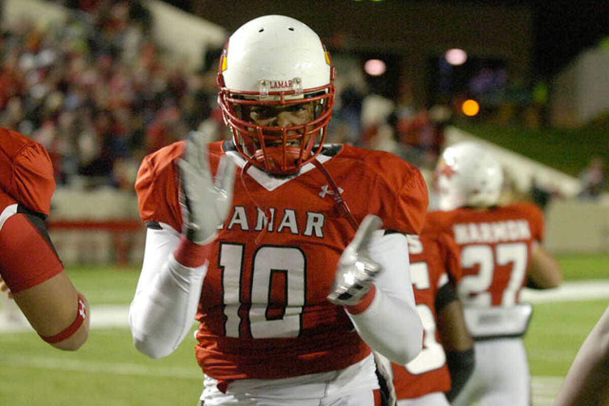 Lamar ends losing streak