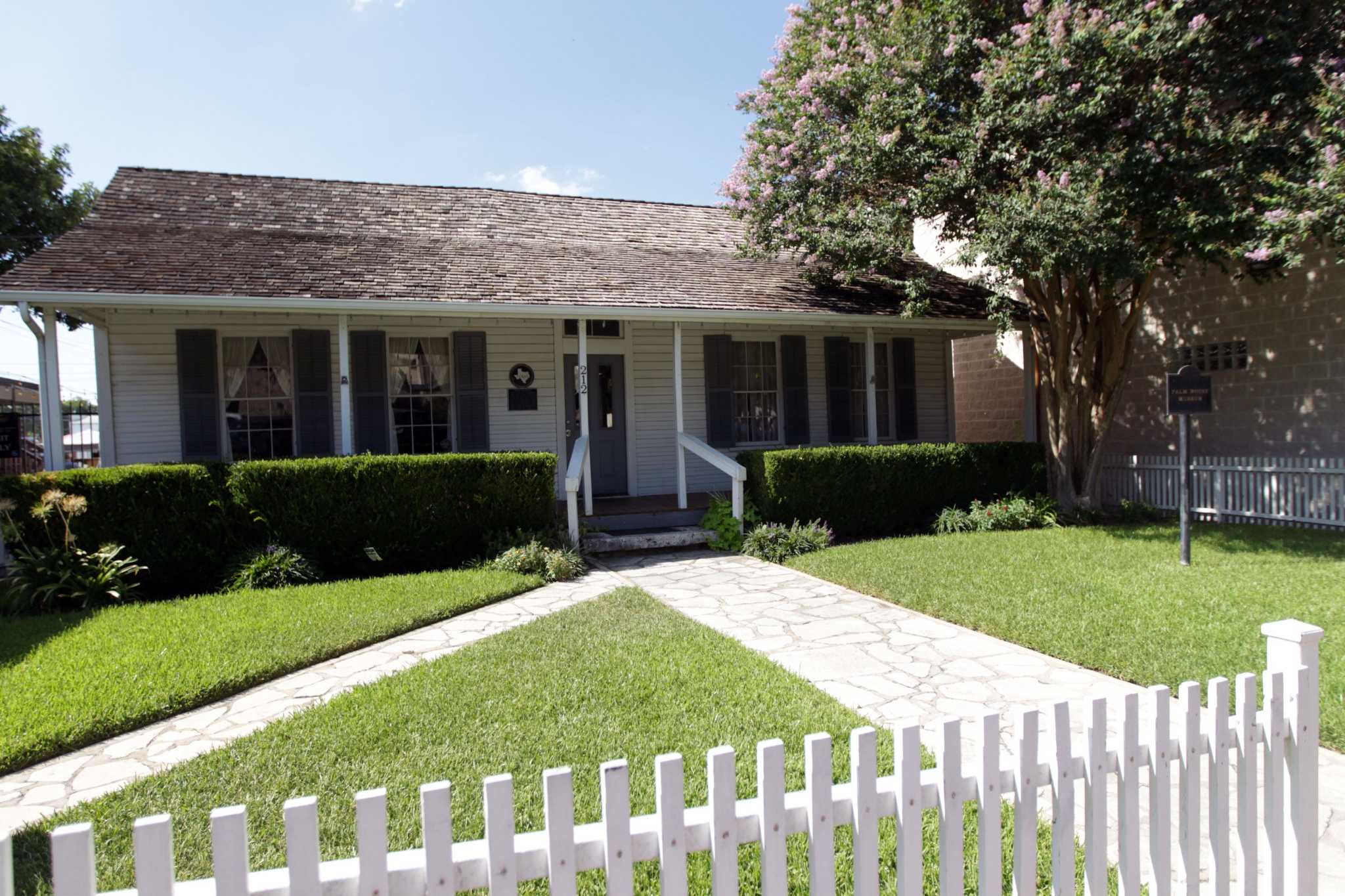 Donors asked to reclaim items as Round Rock's Palm House Museum set to ...
