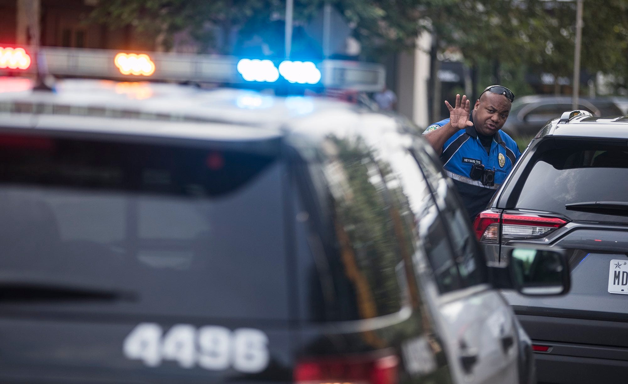 Is it illegal to give police the middle finger in Texas?