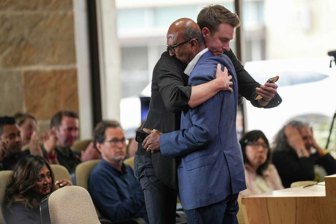 Deadly conduct trial begins for Austin police officer Daniel Sanchez