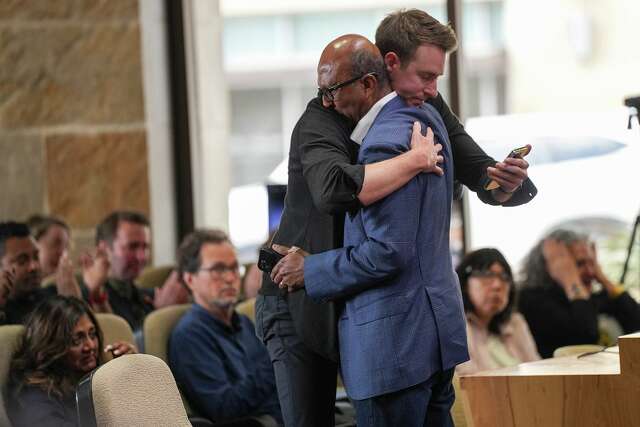 Deadly conduct trial begins for Austin police officer Daniel Sanchez