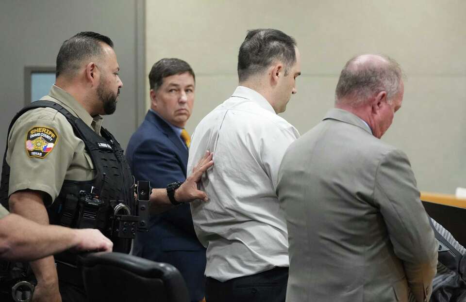 Gov. Greg Abbott announces he will push to pardon Daniel Perry after ...
