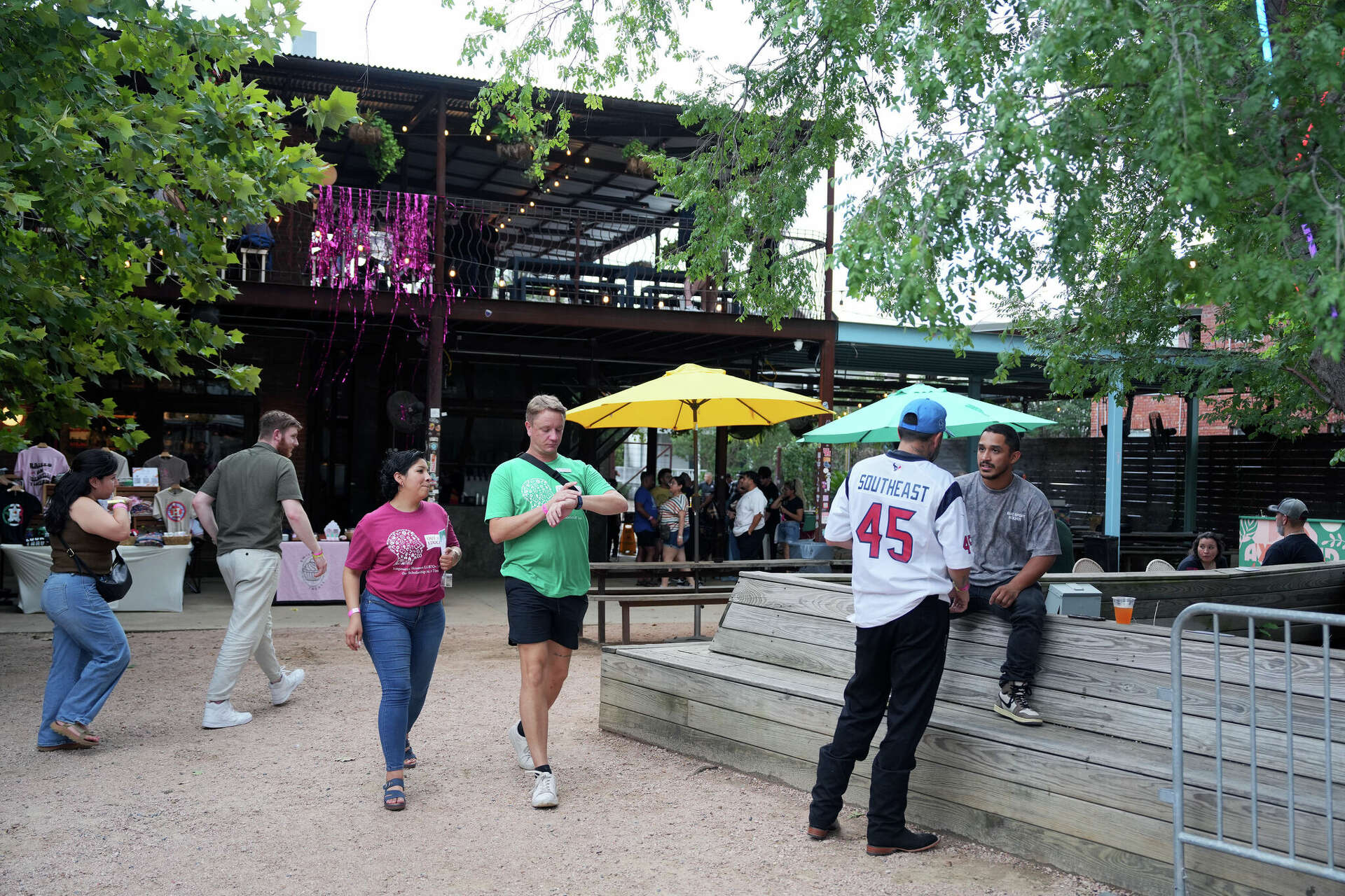 Axelrad to open new midsized venue by end of the year, owners say