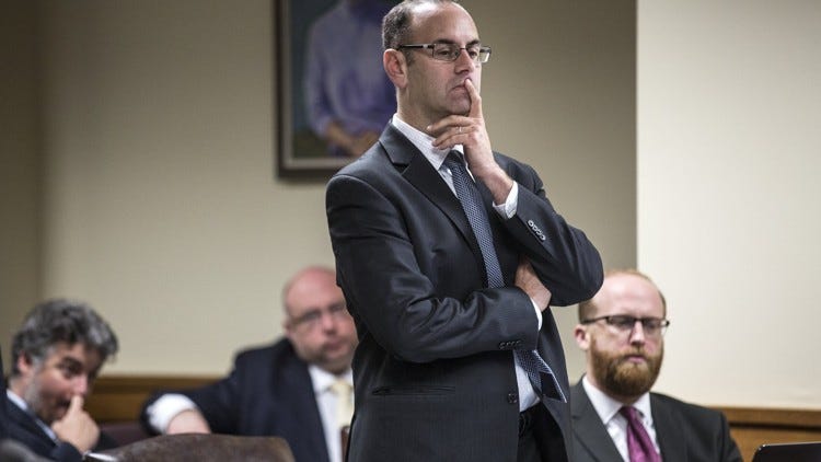 Judge in lawyer’s contempt trial orders his arrest for not showing