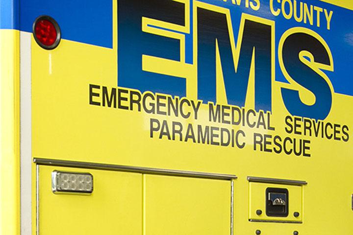 Man killed in crash on Hamilton Pool Road, EMS says