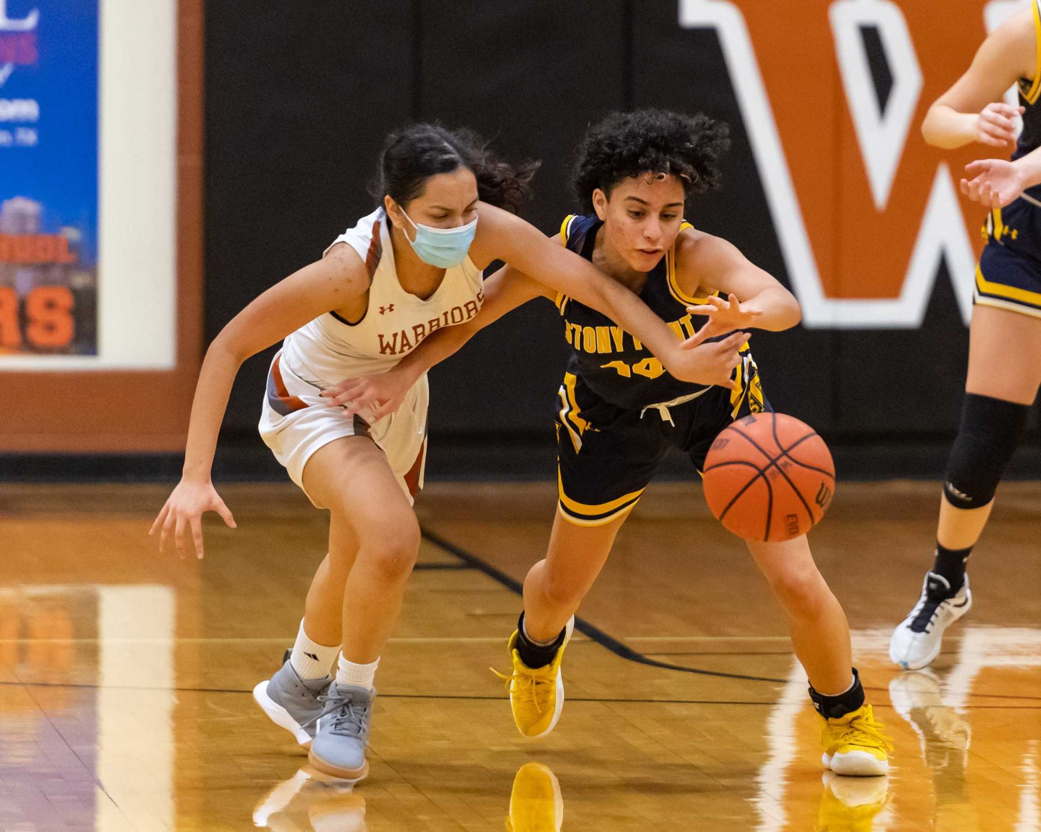 Round Rock girls basketball update: Four teams in fight for final two ...