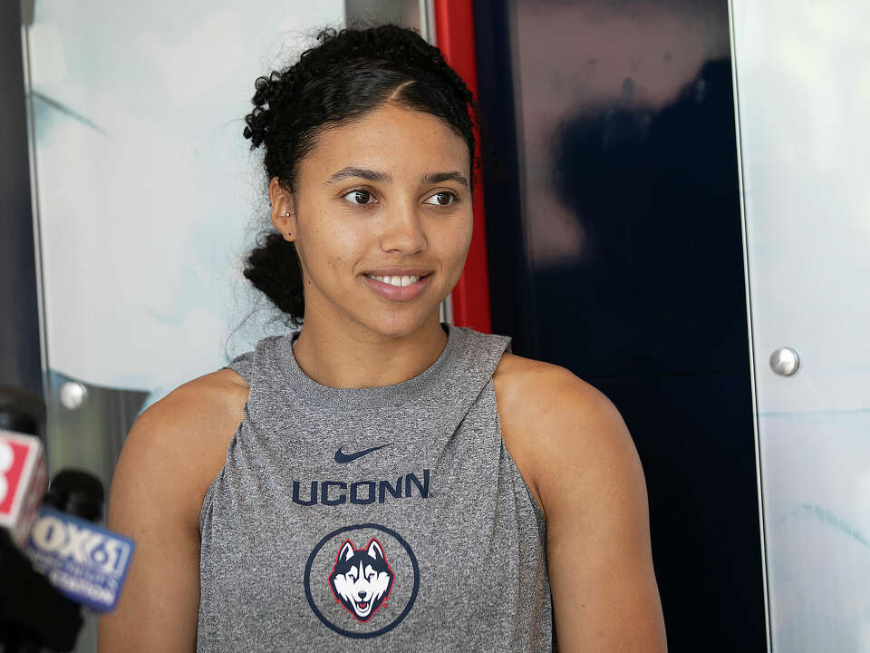 Mike Anthony: Azzi Fudd is the face of UConn women's basketball