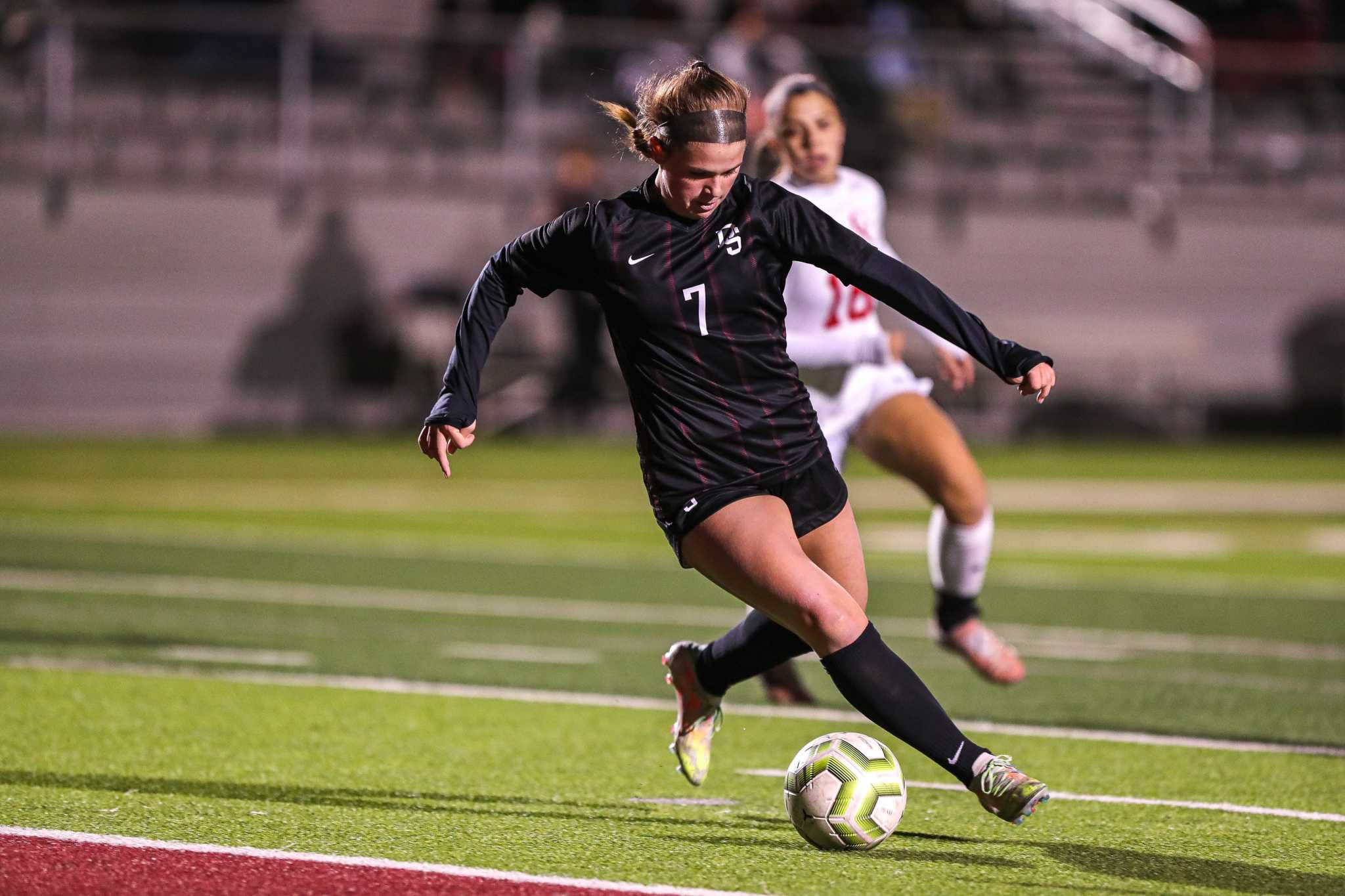 Austin-area girls high school soccer draws closer to state playoffs