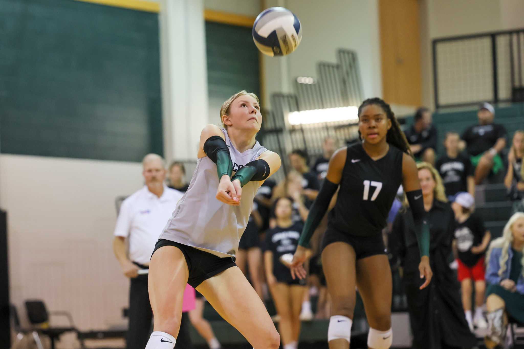Local players among new Texas volleyball commitments for 2025