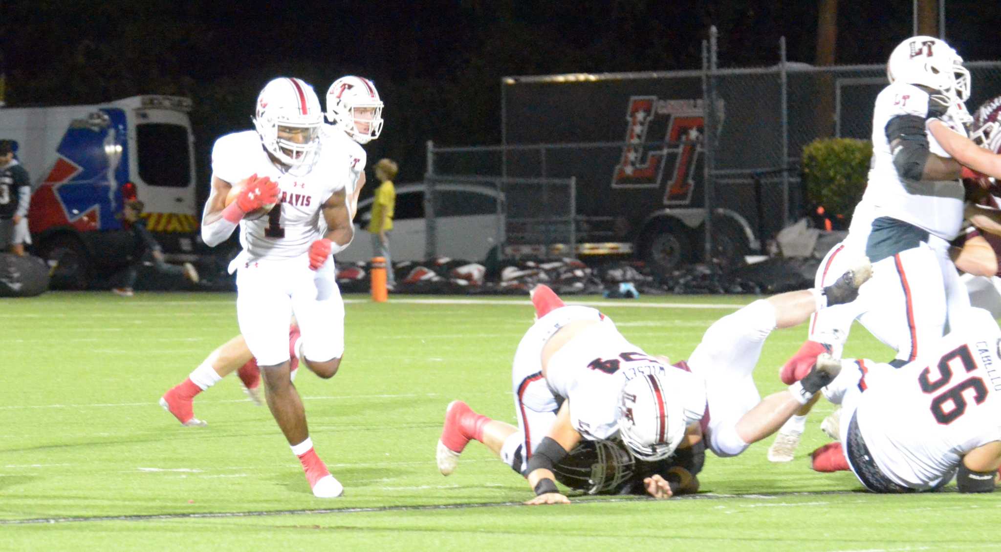 Nico Hamilton shines as Lake TRavis football defeats Austin High