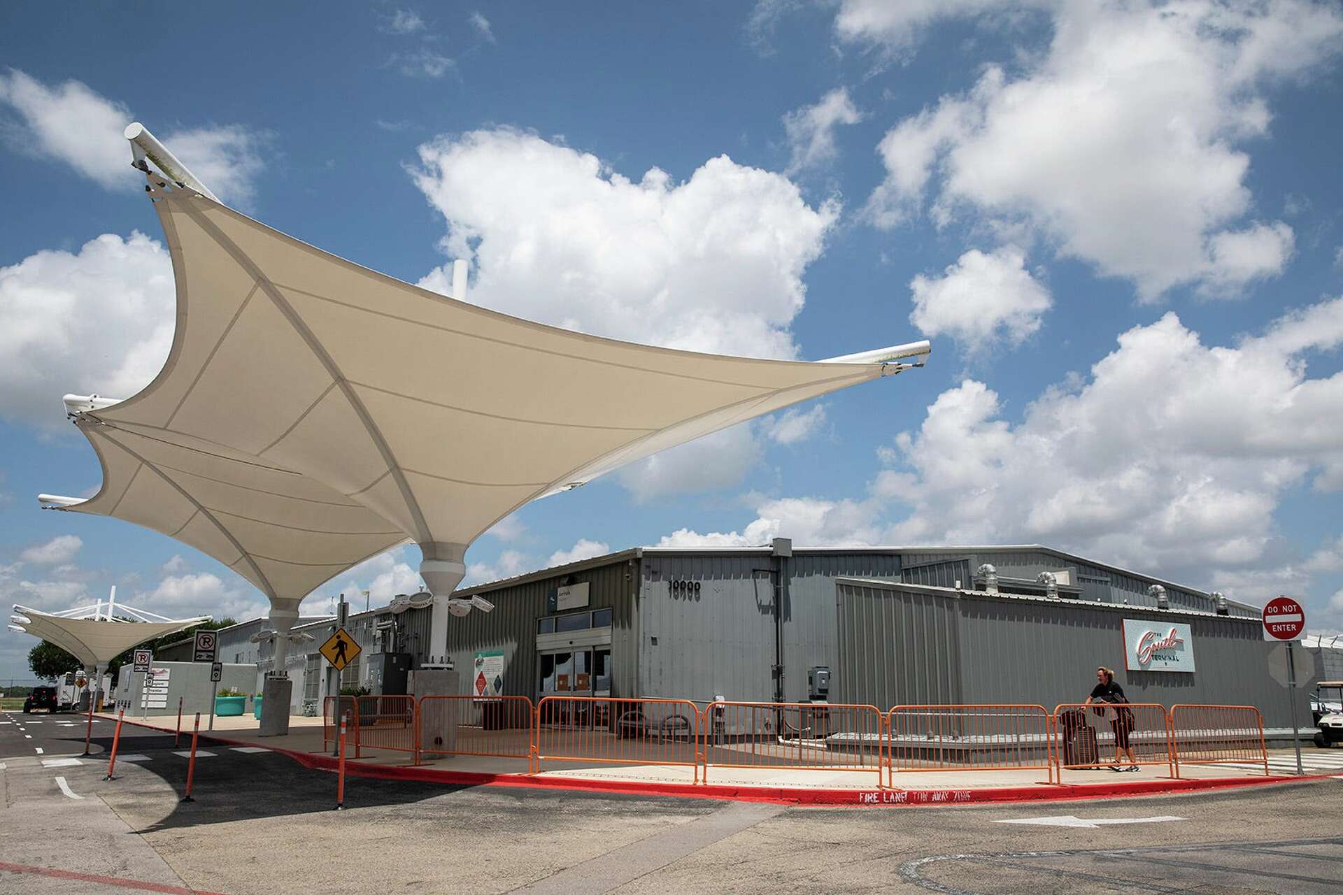 Austin airport to close South Terminal, move 2 airlines