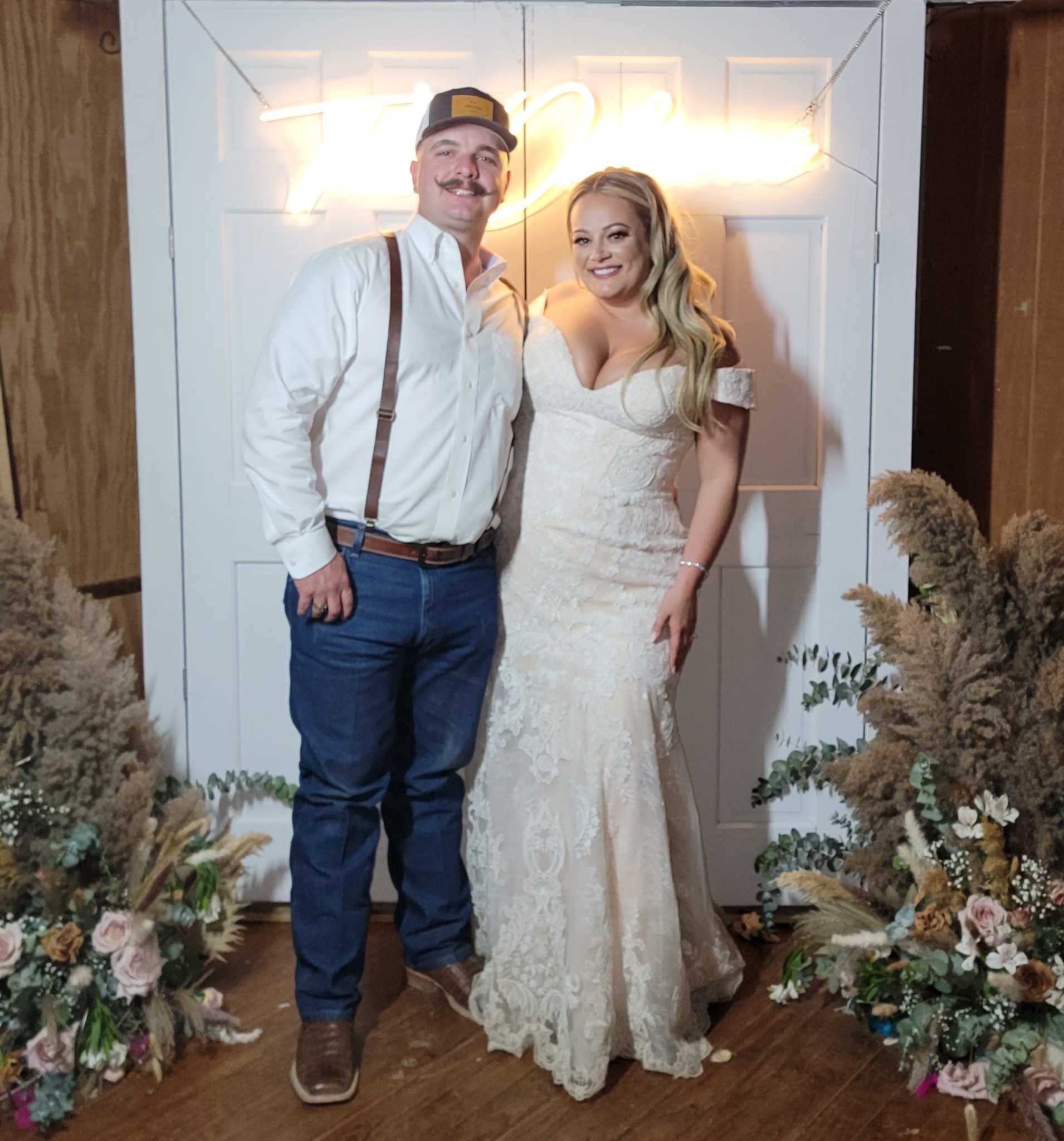 Rockne, Texas News: Colton Osborn, Meghan Argo married at Kovar Hall