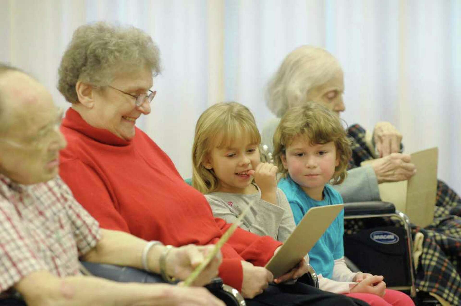In photos: Kindergarten students pay visit to Van Rensselaer Manor ...