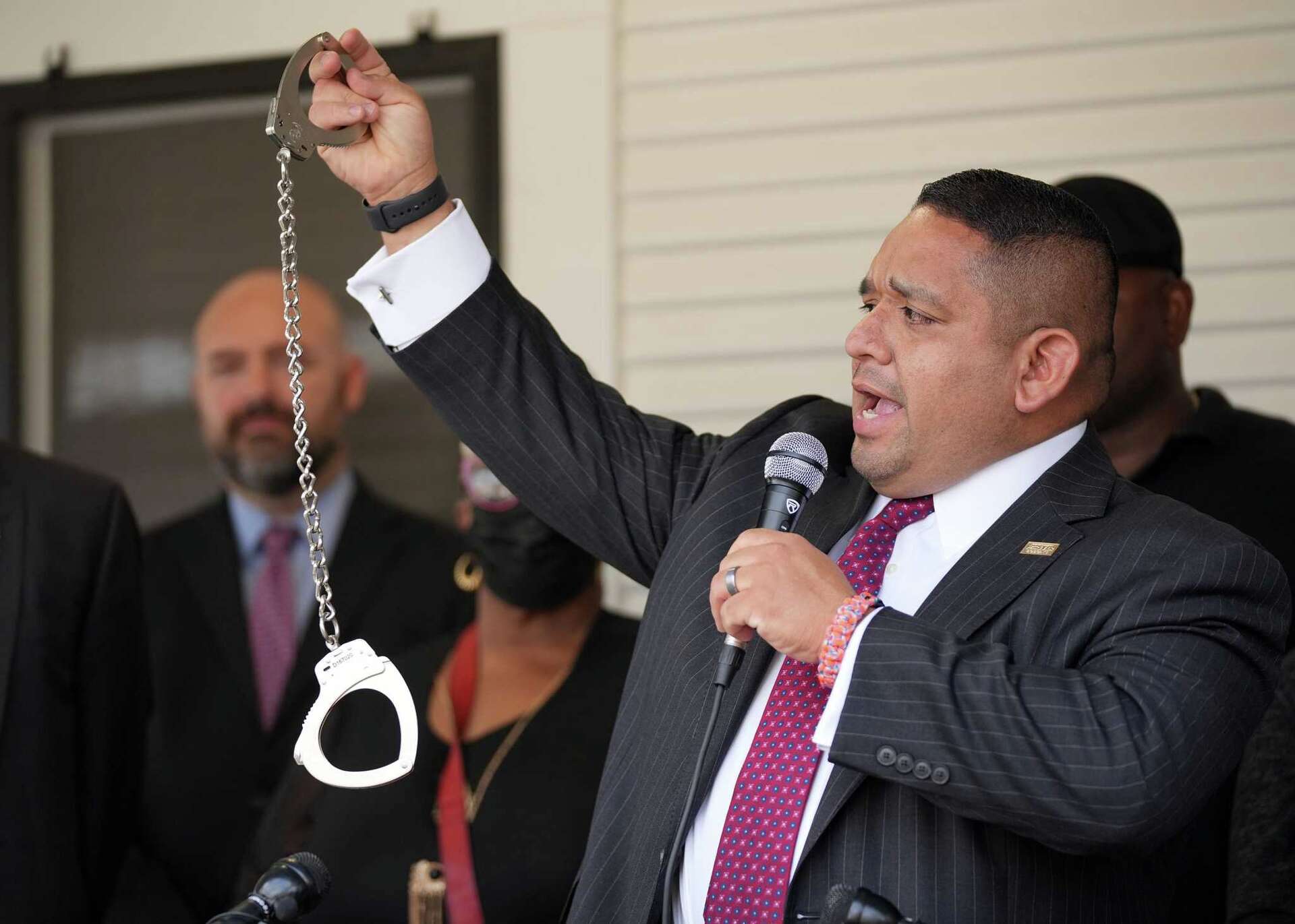 Family wants body camera footage released in Hays Co. hospital death