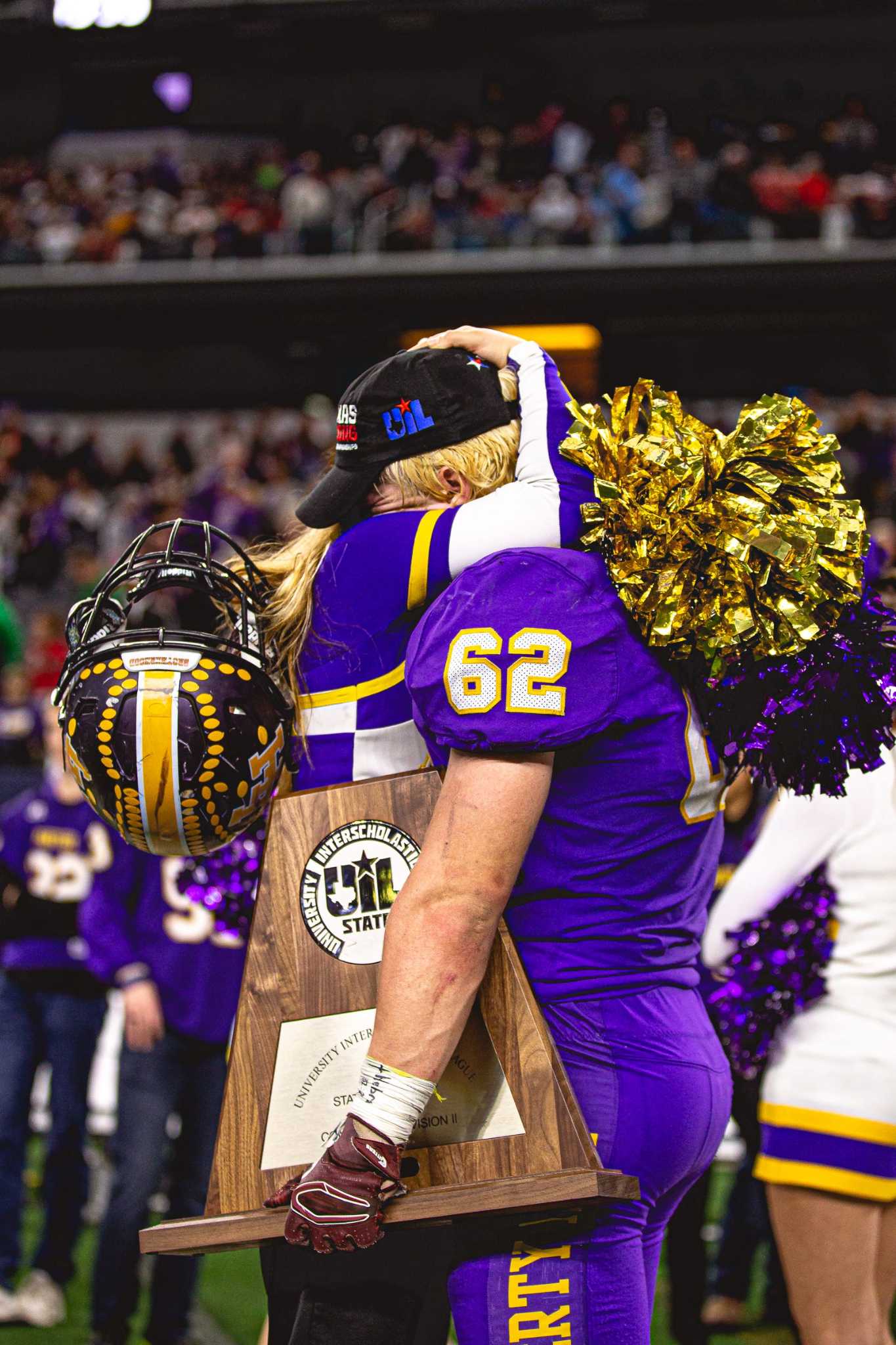 South Oak Cliff fends off Liberty Hill football for state championship