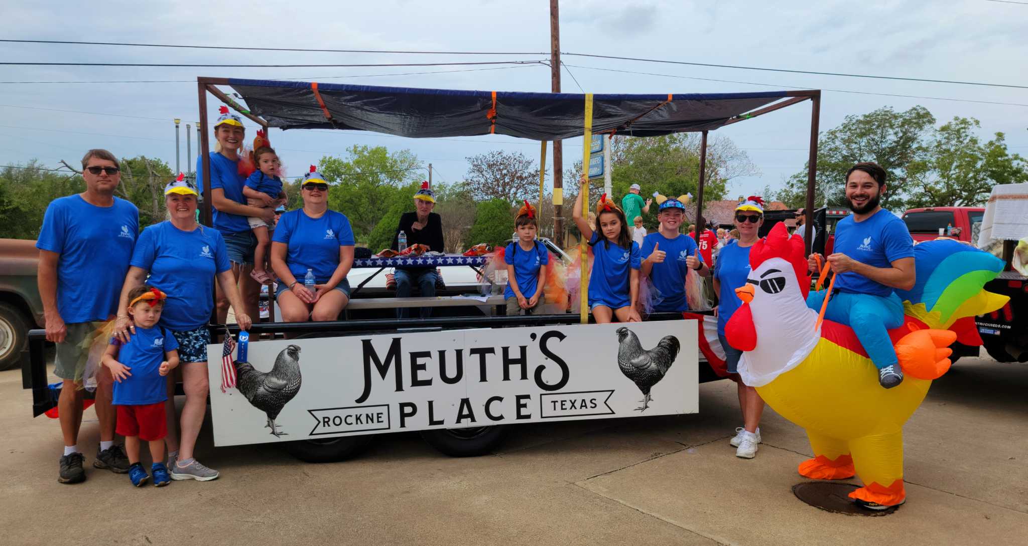 Homecoming parade, homecoming bazaar usher in fall in Rockne, Texas