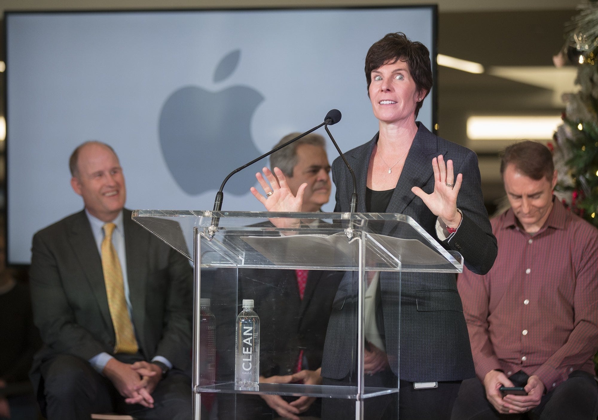 In pursuit of new Austin campus, Apple took un-Amazon path