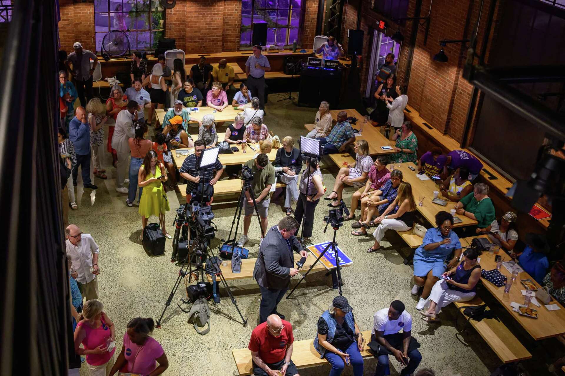 Dorcey Applyrs wins Democratic primary for Albany mayor