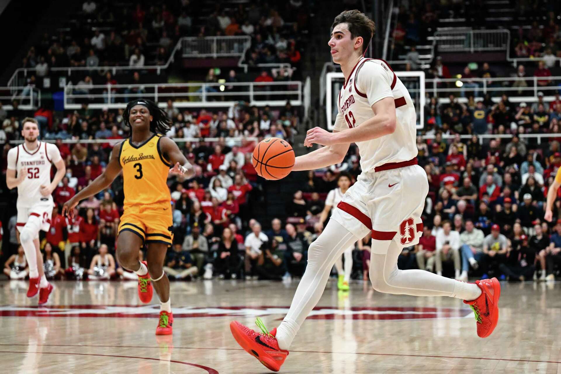 Kings select Stanford’s Maxime Raynaud with 42nd pick in NBA draft