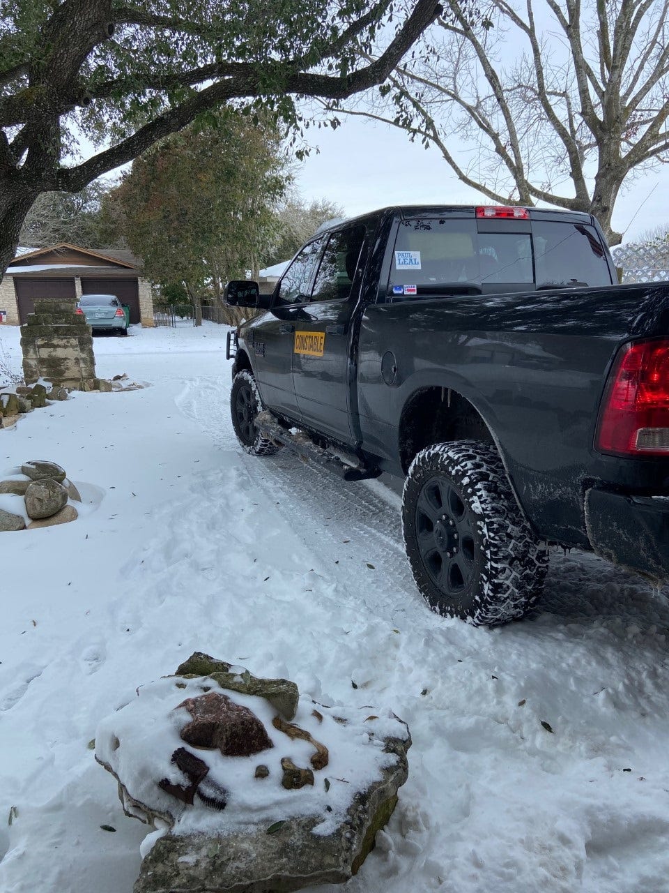 Williamson County constable receives award for sheltering 23 people ...