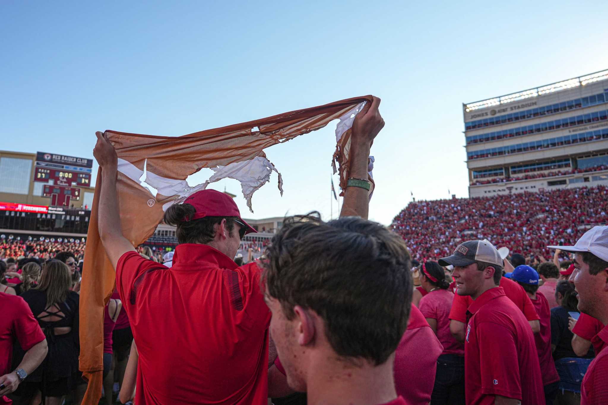 Texas Tech athletics seeks fan who blindsided Texas football player in ...