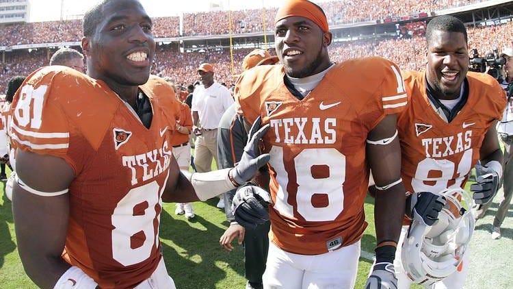 LOOK: Texas exes, brothers Emmanuel, Sam Acho launch medical center in ...