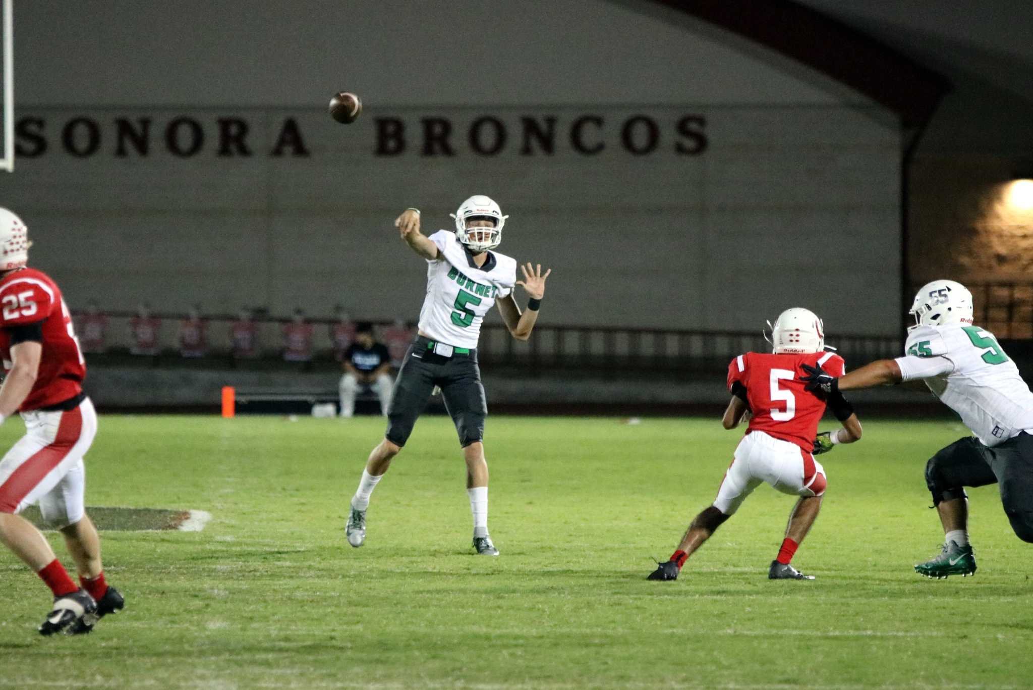 New QB reminds Bulldog fans of Burnet football's heyday