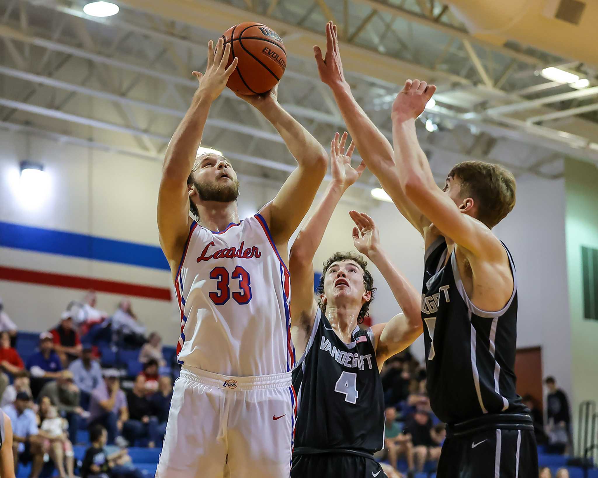 Leander boys basketball defeats Vandegrift in nondistrict play