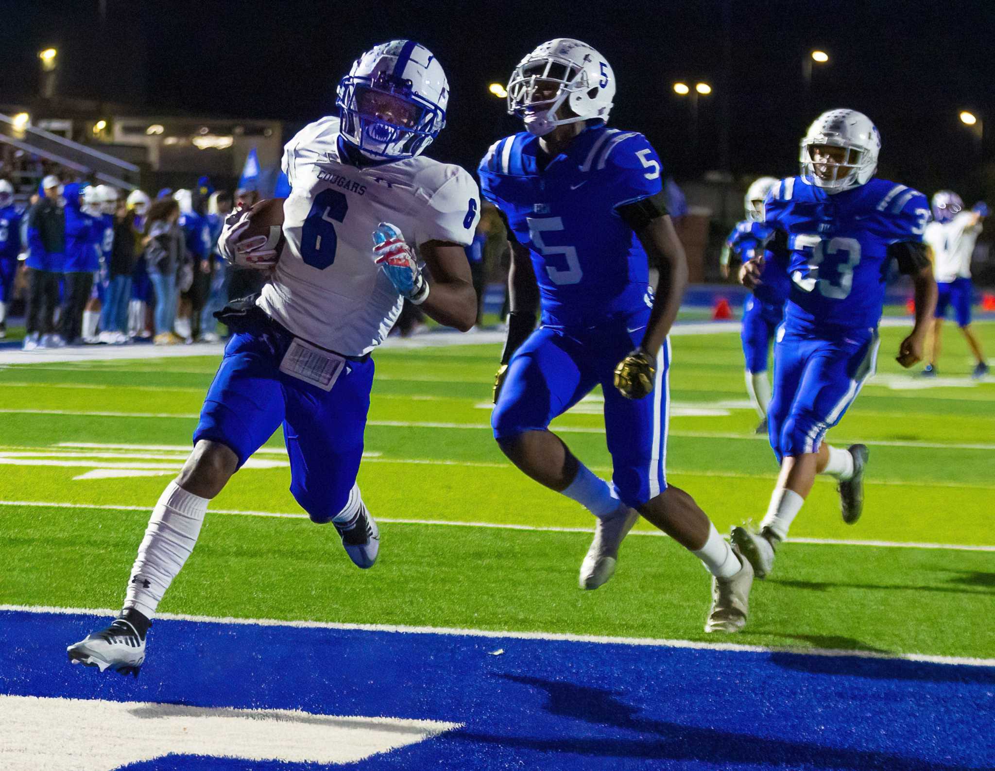 Jarrell football defeats New Tech to enter postseason