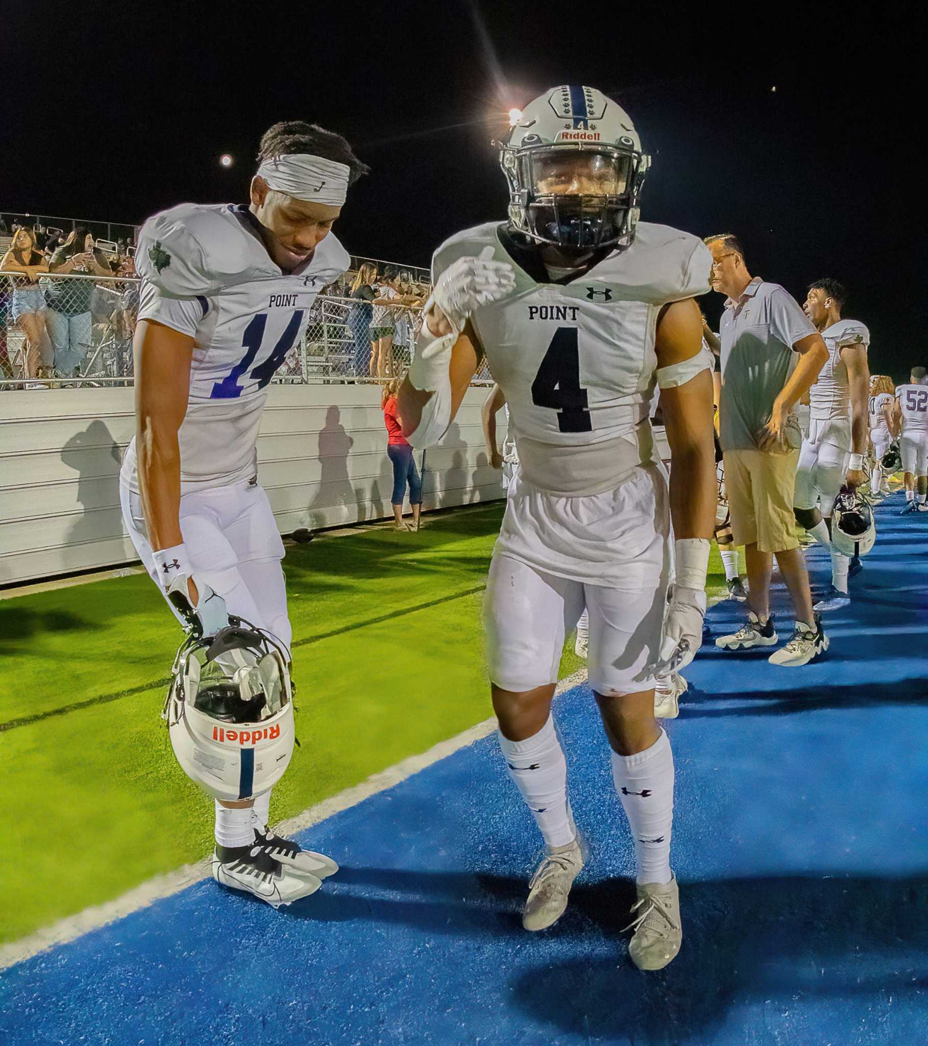 Stony Point football defeats Pflugerville in regional matchup
