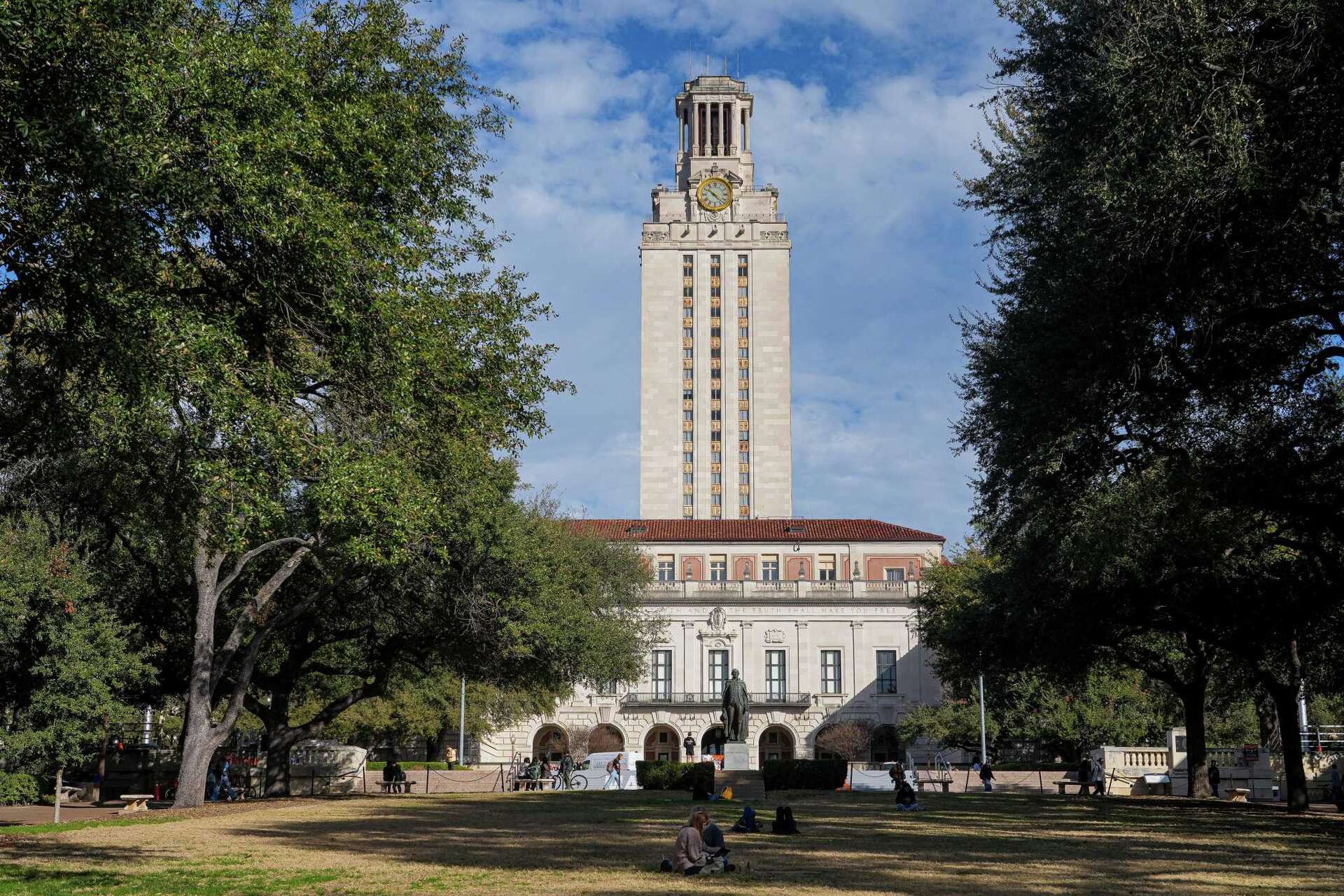 University of Texas to establish School of Civic Leadership in Austin