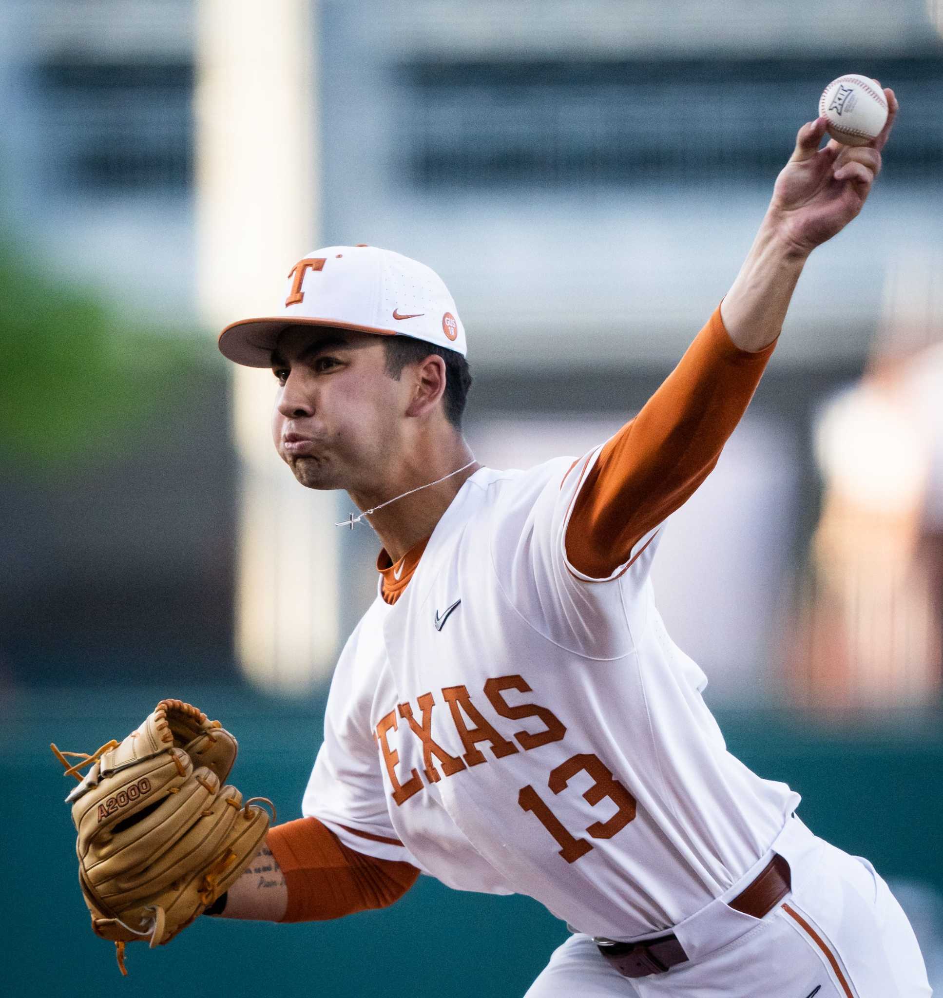 5 things to know about Texas pitcher Lucas Gordon