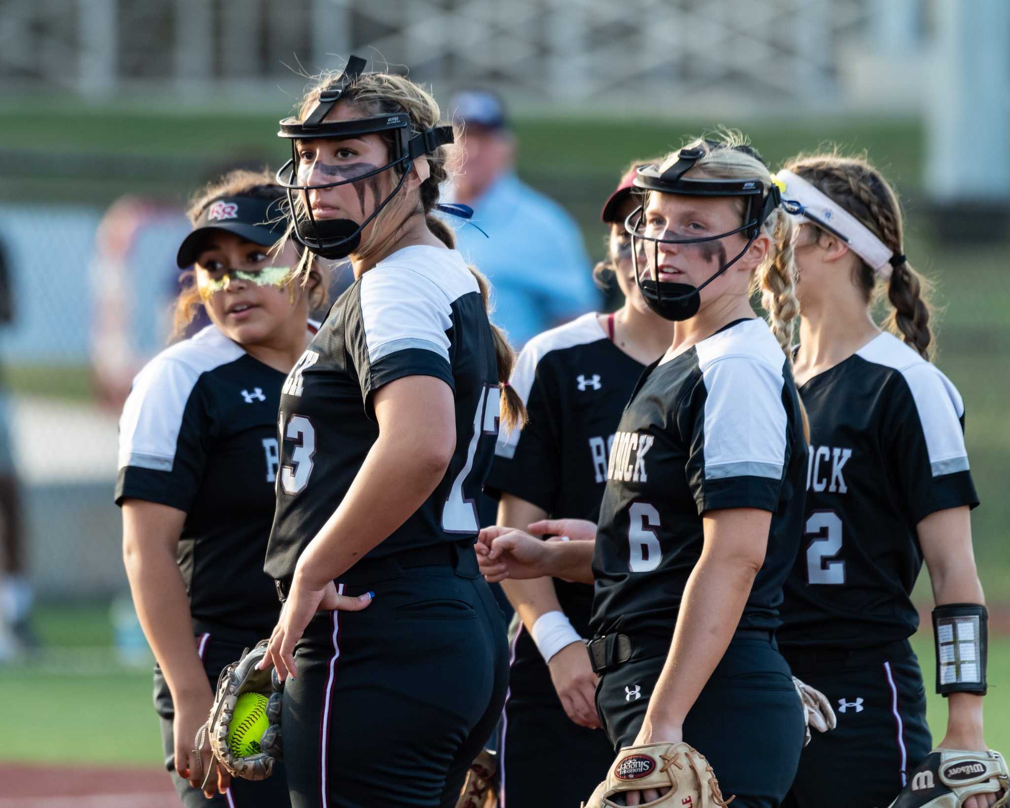 All eyes are on Round Rock pitcher Maddy Azua during softball playoffs