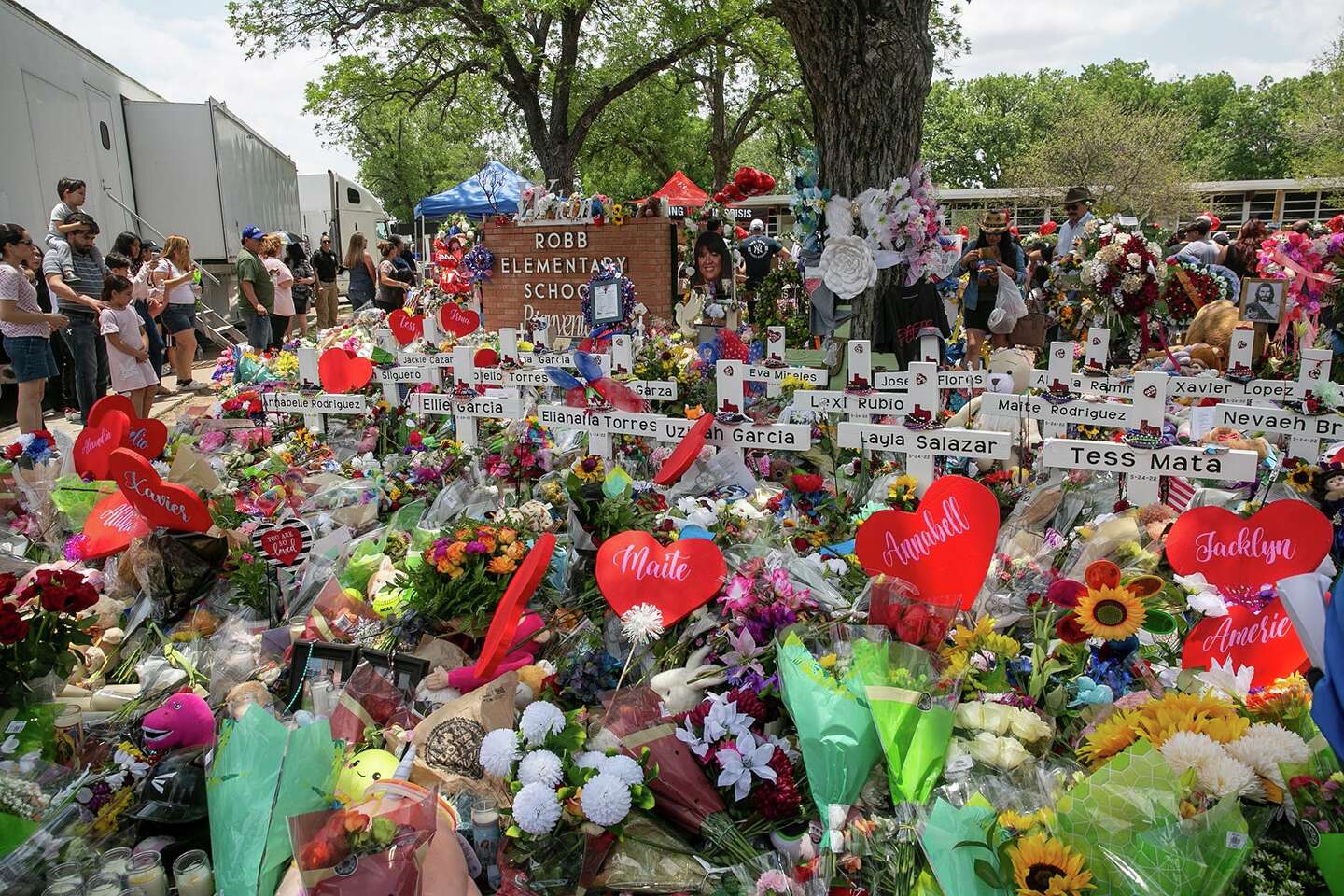 74 minutes, 8 seconds: Inside the police response to the Uvalde shooting