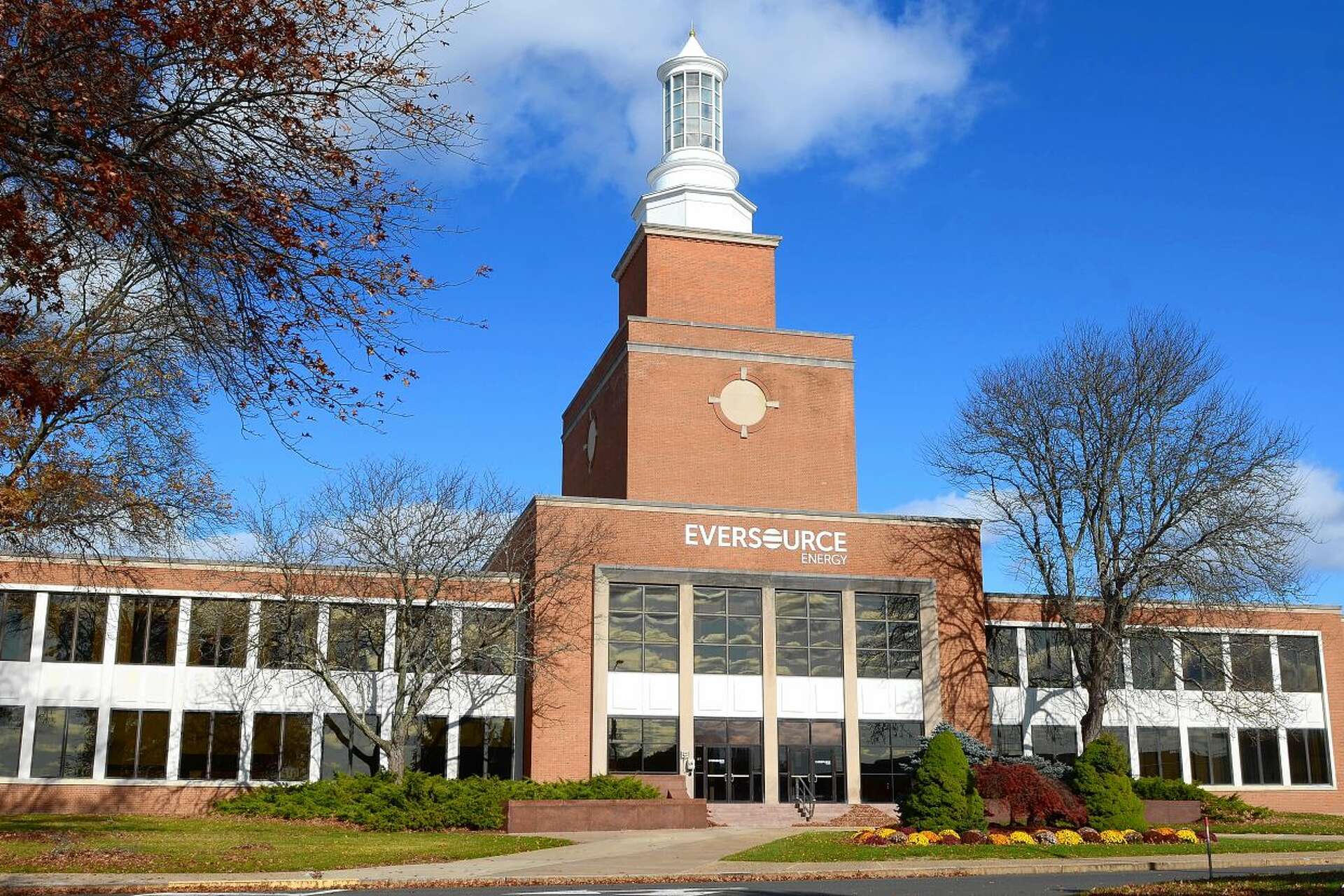 Moody’s downgrades Eversource CL&P ratings over CT regulations