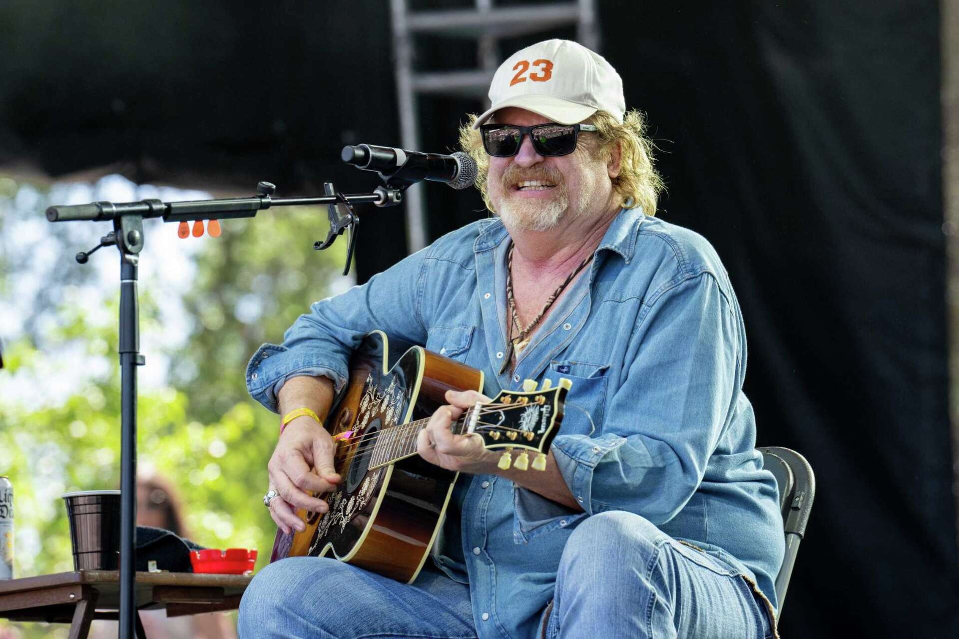 Texas singer-songwriter Charlie Robison died on Sunday. He was 59.