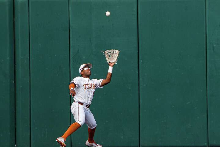 Texas baseball's Kennedy robs homer, Campbell makes diving catch