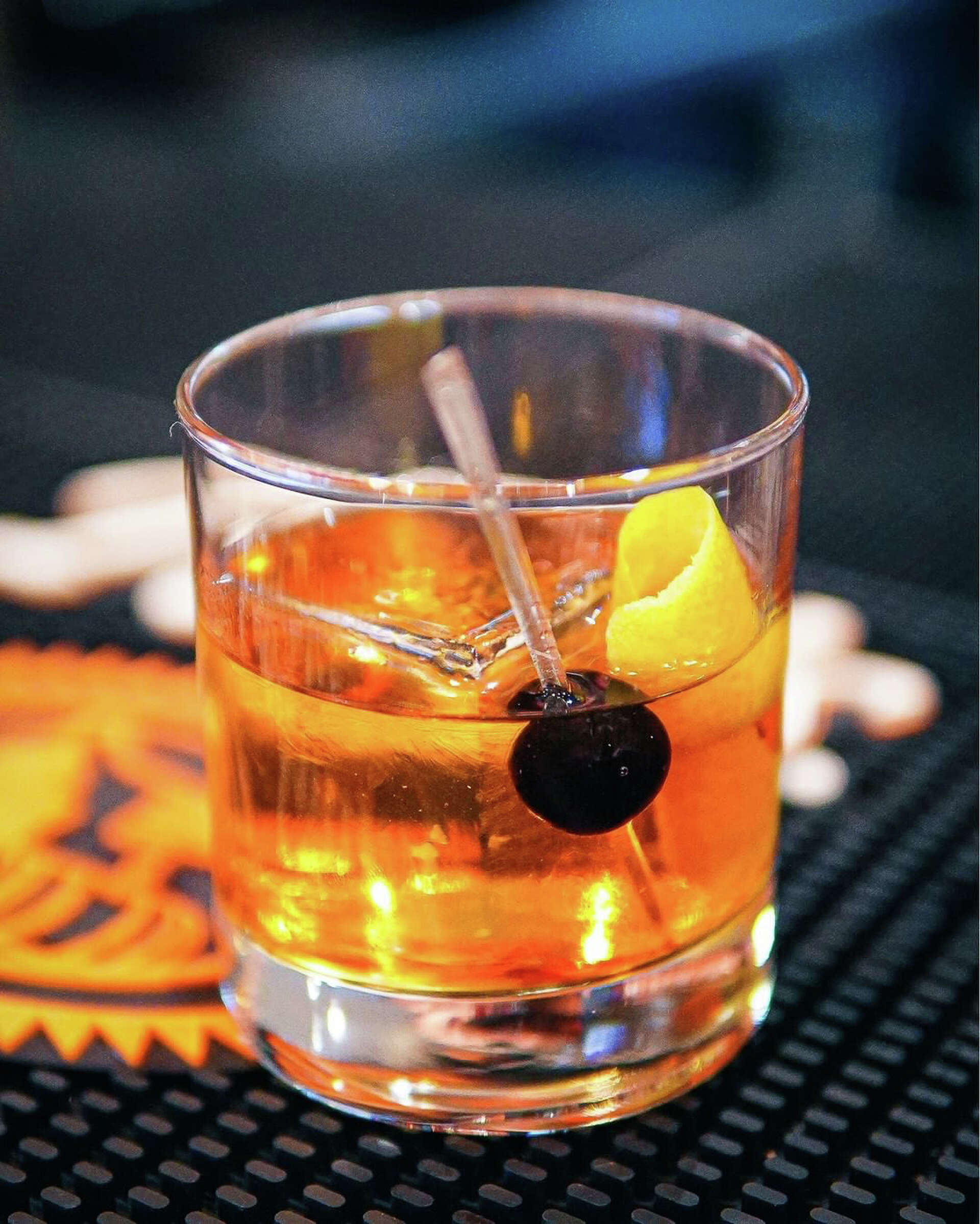 San Antonio family crafts clear ice cubes for bars, restaurants