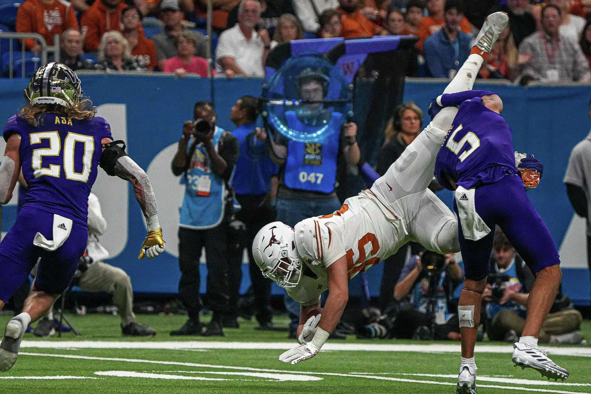Tennessee Titans pick Gunnar Helm, Texas TE, in 4th round of 2025 NFL draft