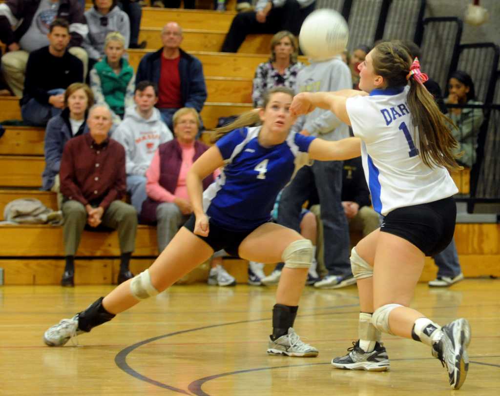 Darien returns to Class L volleyball finals