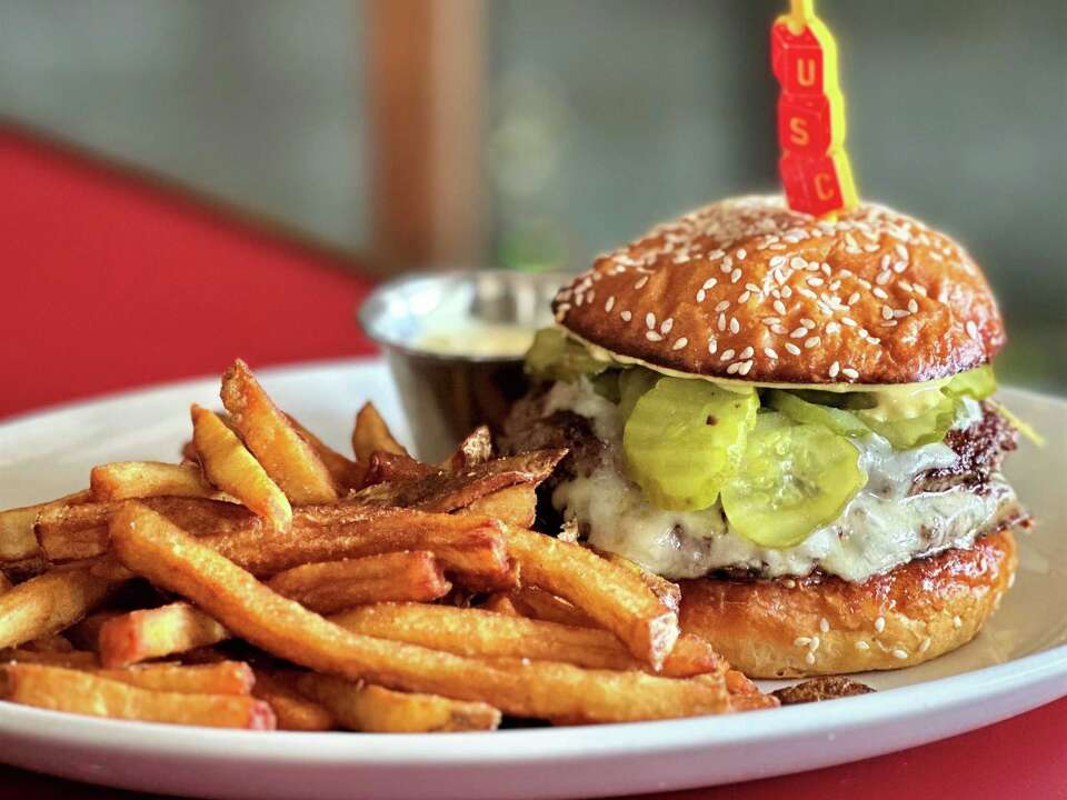 Skipping DKR? Best bars and patios to watch Texas football in Austin