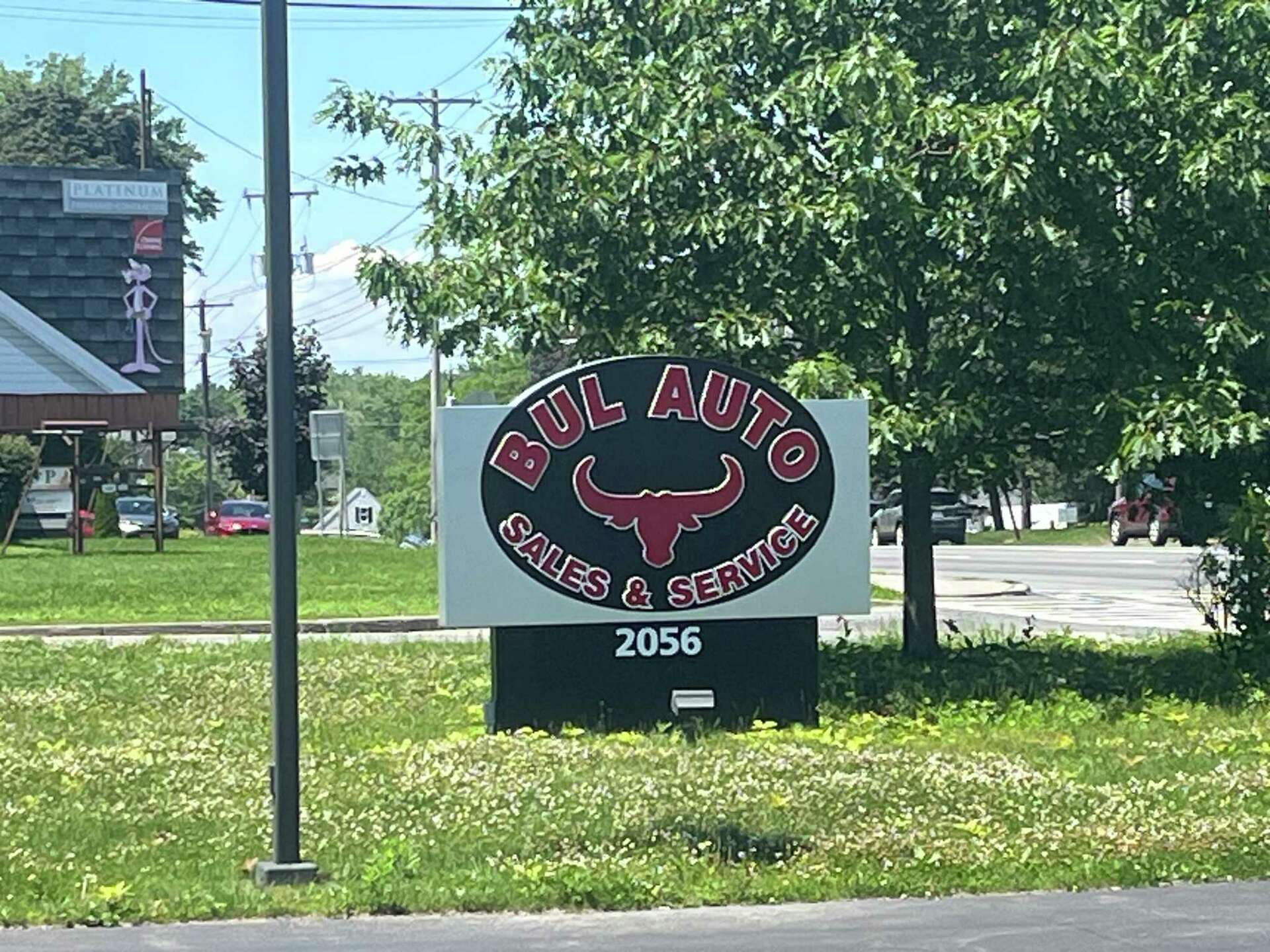 Colonie auto dealer, facing fraud accusations for months, gets lawyer