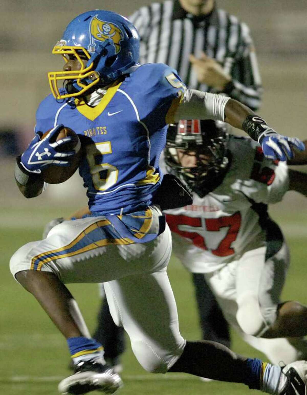 Kirbyville football team wins second-round playoff game